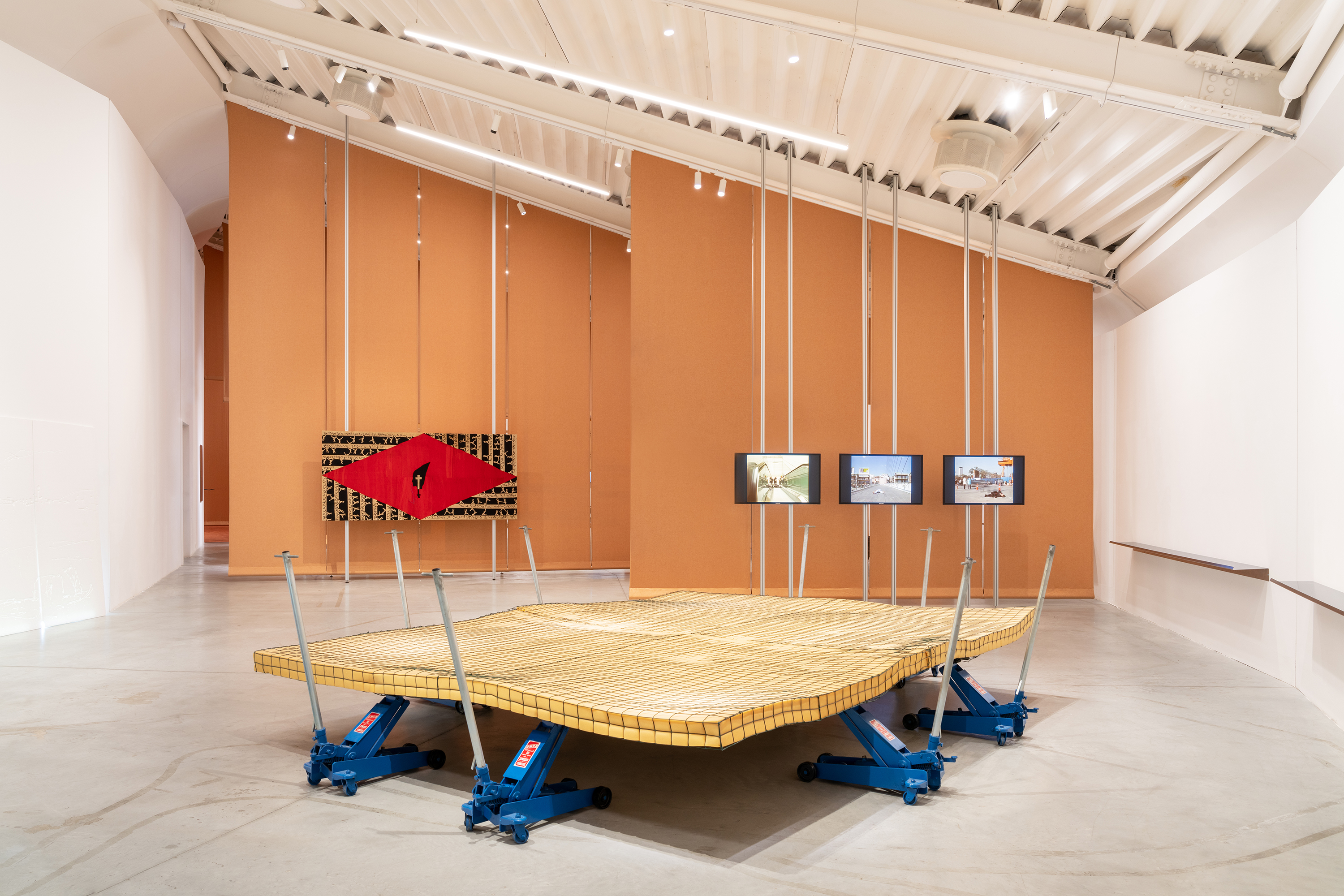 Centro Pecci Eccentrica | Projects | Flos