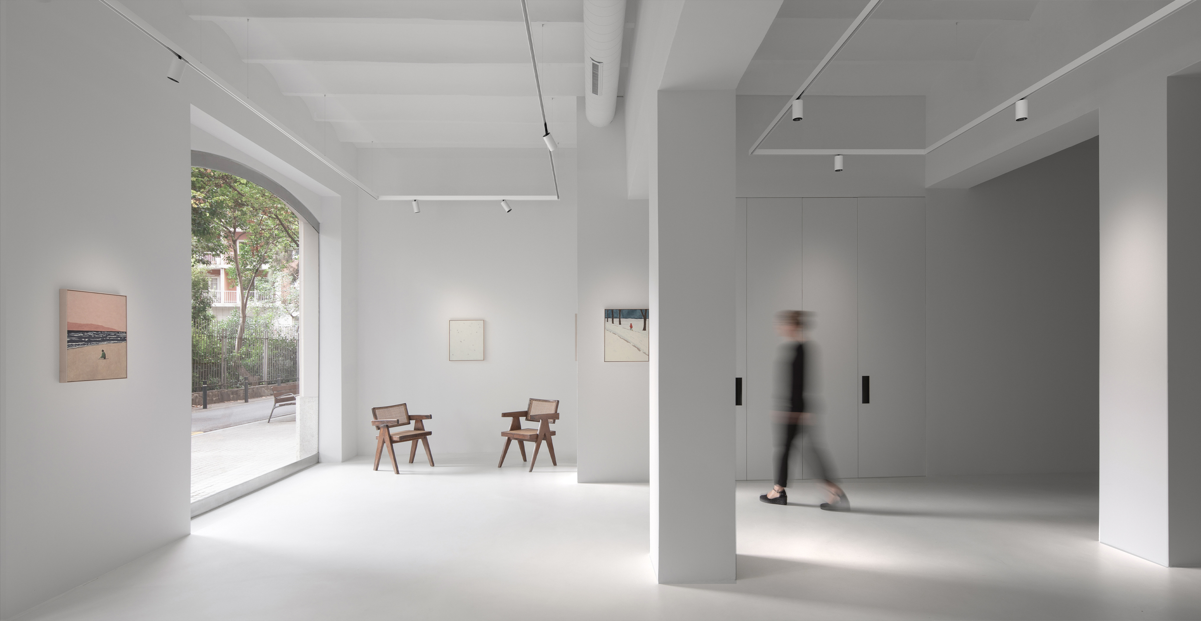 Browse all The Tracking Magnet Surface products | Flos