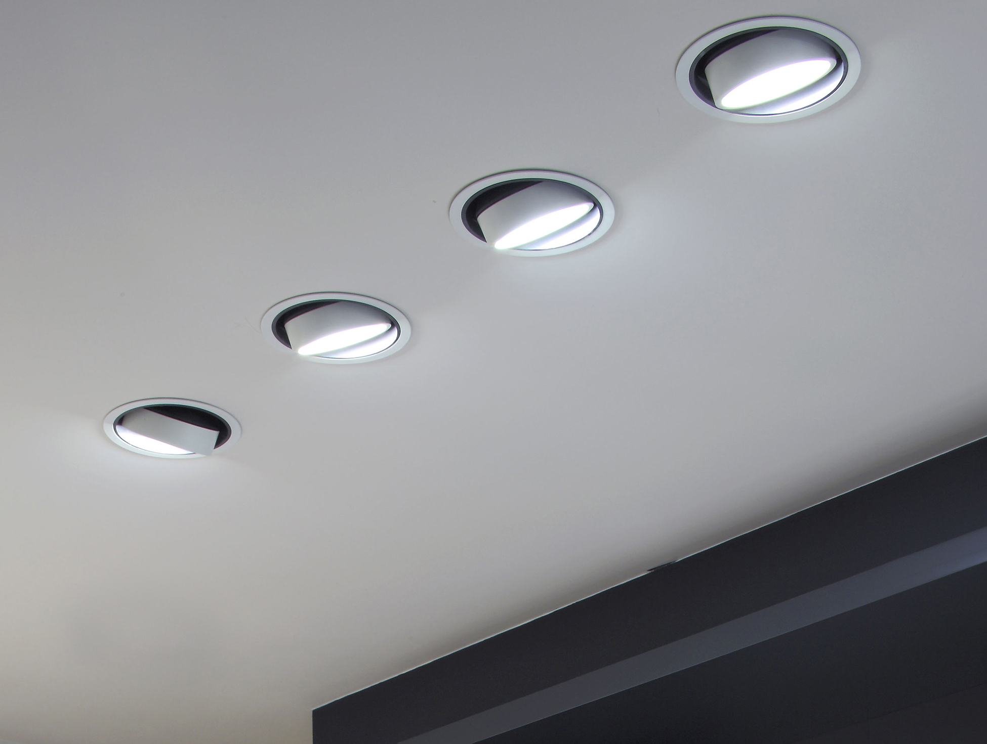 Downlights | Professional recessed ceiling lighting | Flos