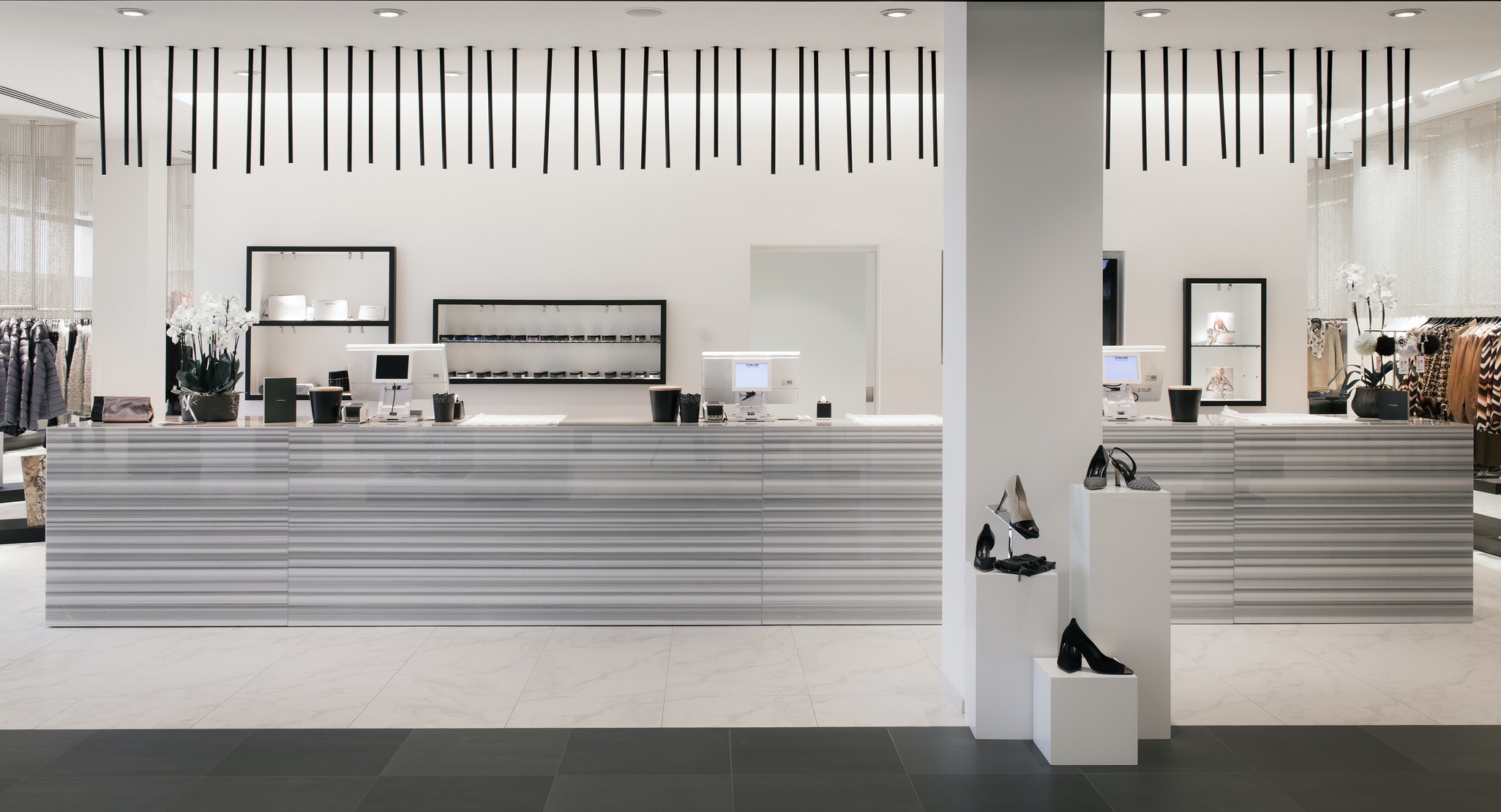 Browse all Juncos products | Flos