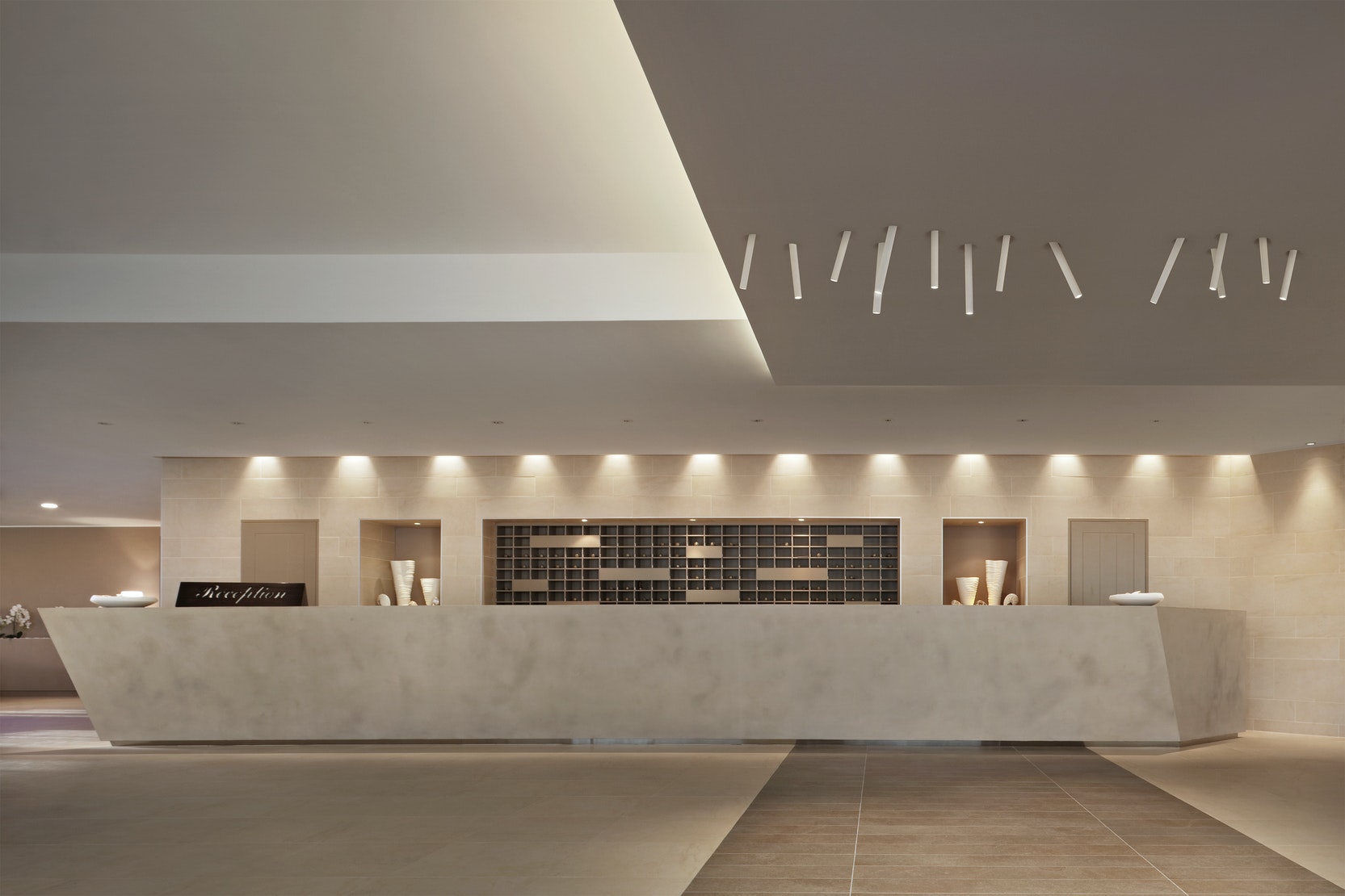 Browse all Juncos products | Flos