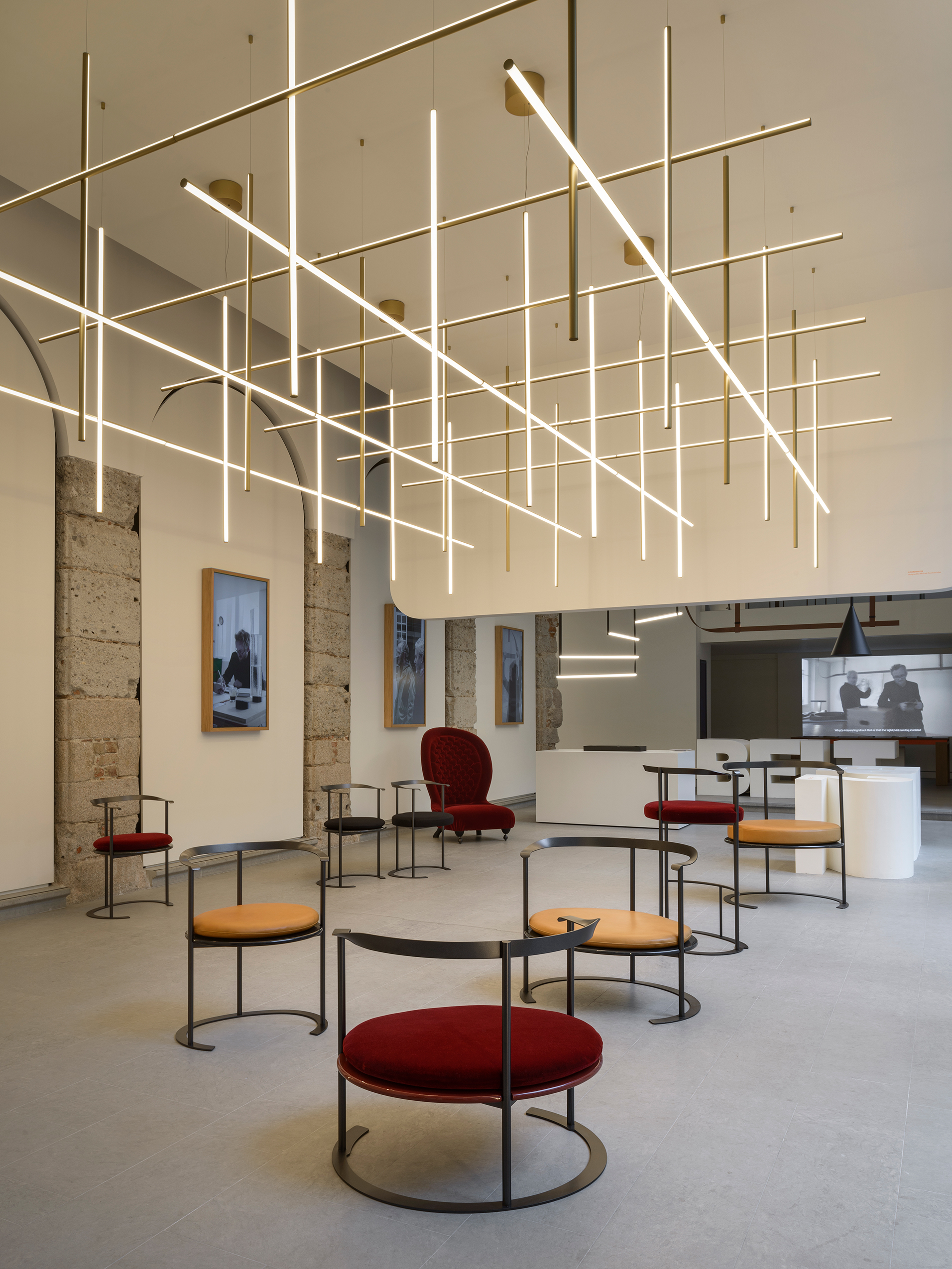 Milan Showroom | Flos